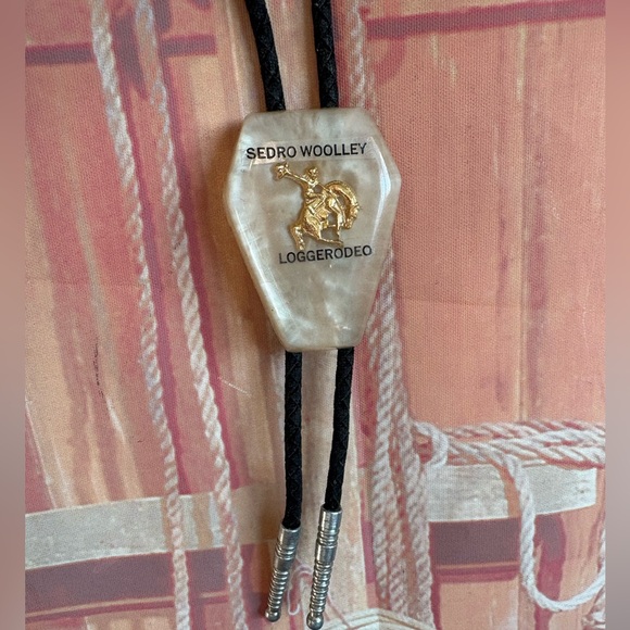 Vintage | Accessories | Vintage Western Bolo Tie Resin Slide ...